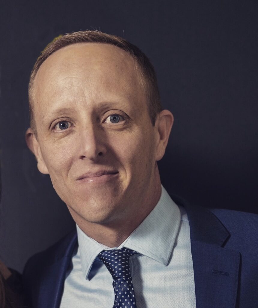 Board & Management - Develop