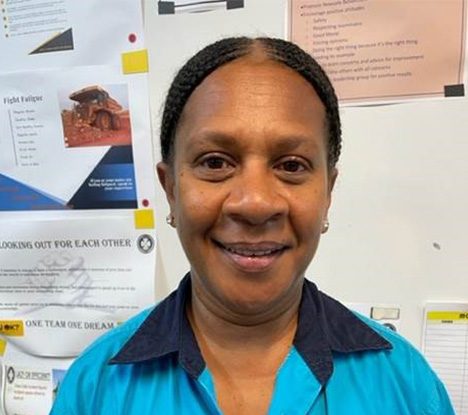 Eva Gusnir Operator, Martabe - Macmahon