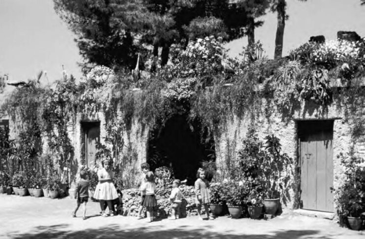 What is the custom of Protomagia (1st of May) and why do Greeks ...