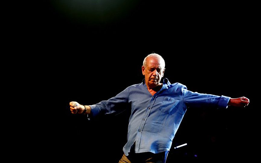 Remembering Greek singer Dimitris Mitropanos - Greek Herald