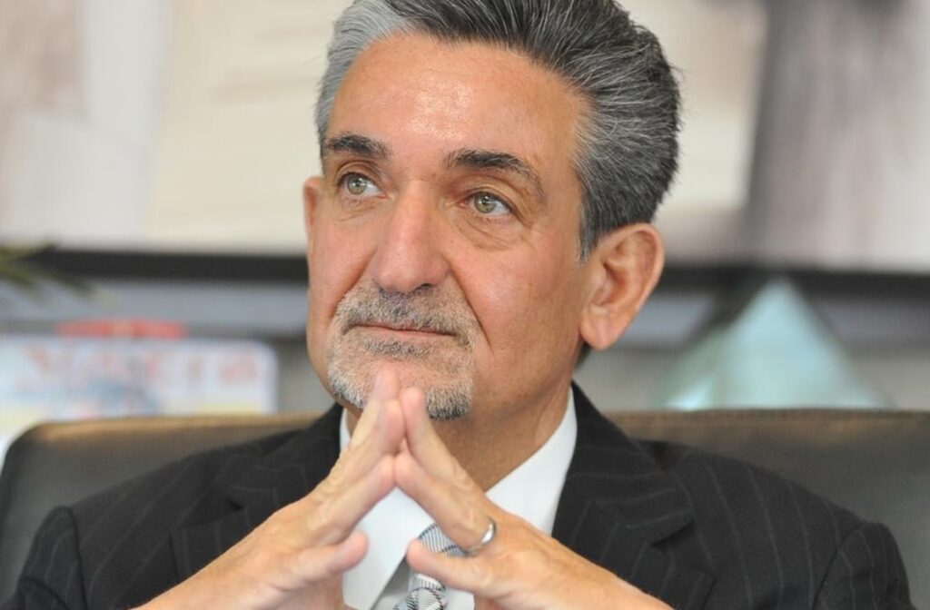 Over 10 Greeks named in Forbes' World's Billionaires List for 2021 ...