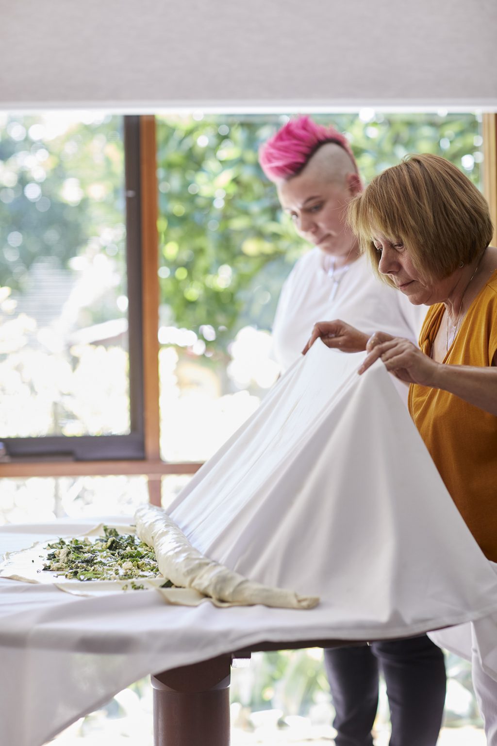 Anna Polyviou shares her 'crowd pleasing' Spanakopita recipe – Greek Herald