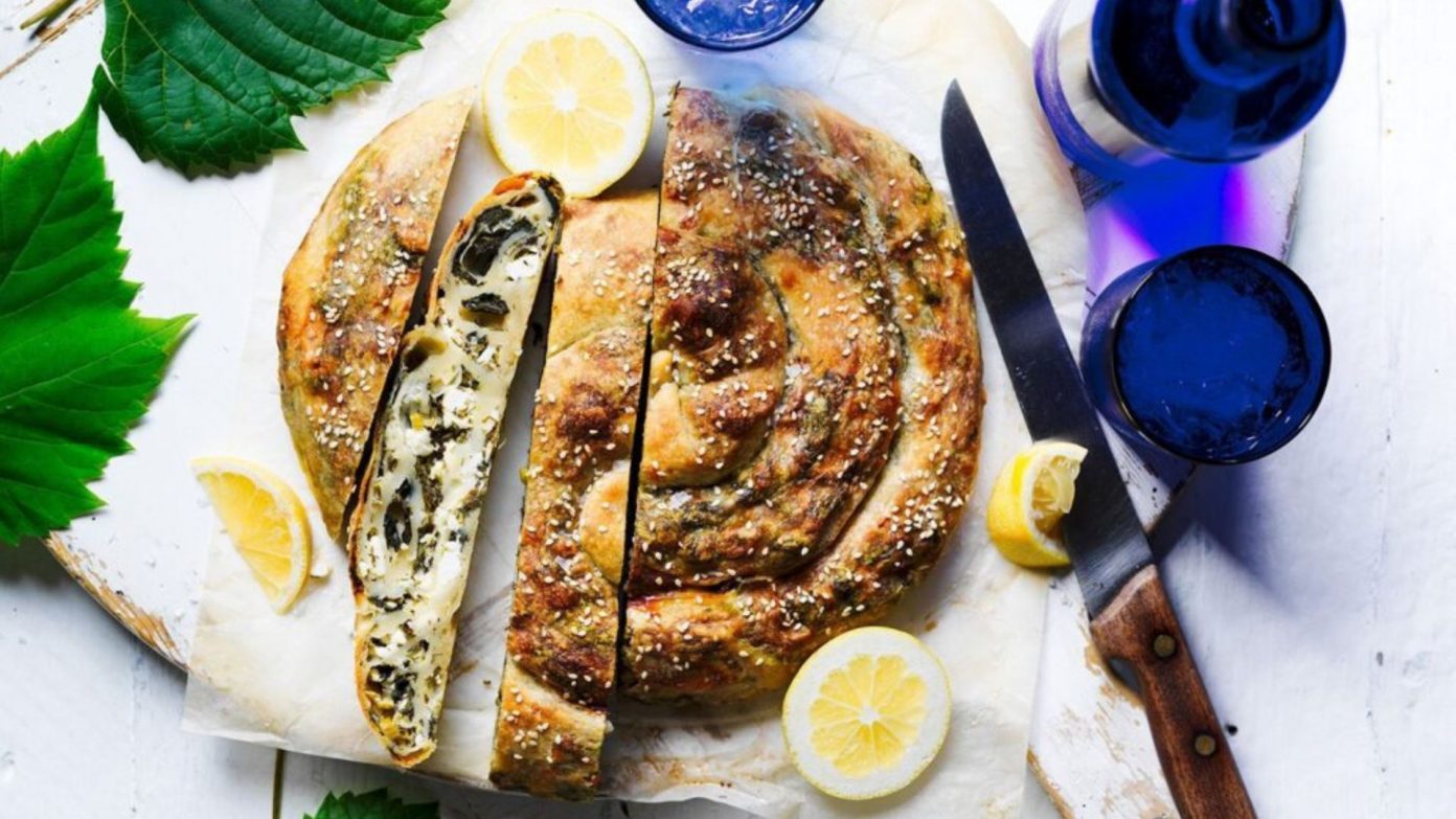 Anna Polyviou shares her 'crowd pleasing' Spanakopita recipe - Greek Herald