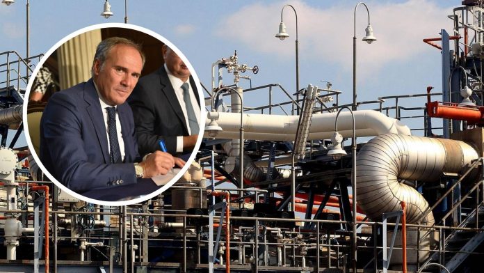 Italian gas company purchases and vows to modernise Greece's largest ...