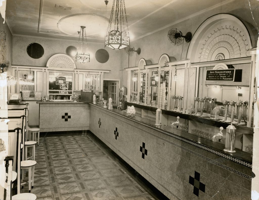 'Disrespect': Frustration grows over plaque for world's first modern milk bar in Sydney - Greek ...