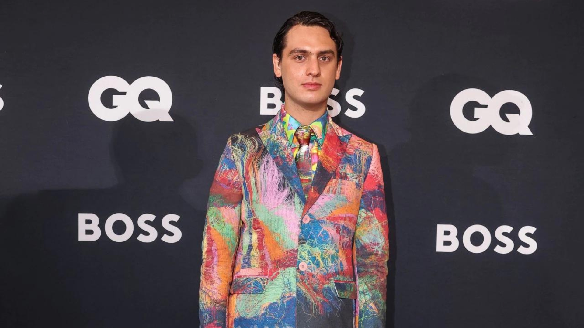 Jordan Gogos wins at the GQ Men of the Year Awards – The Greek Herald