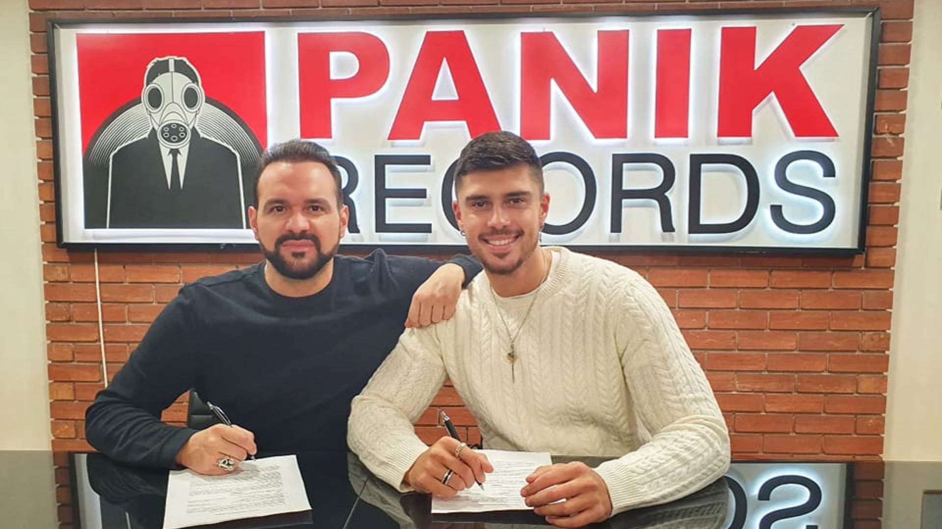 Cypriot Australian Andrew Lambrou signs with Greek record label – The ...