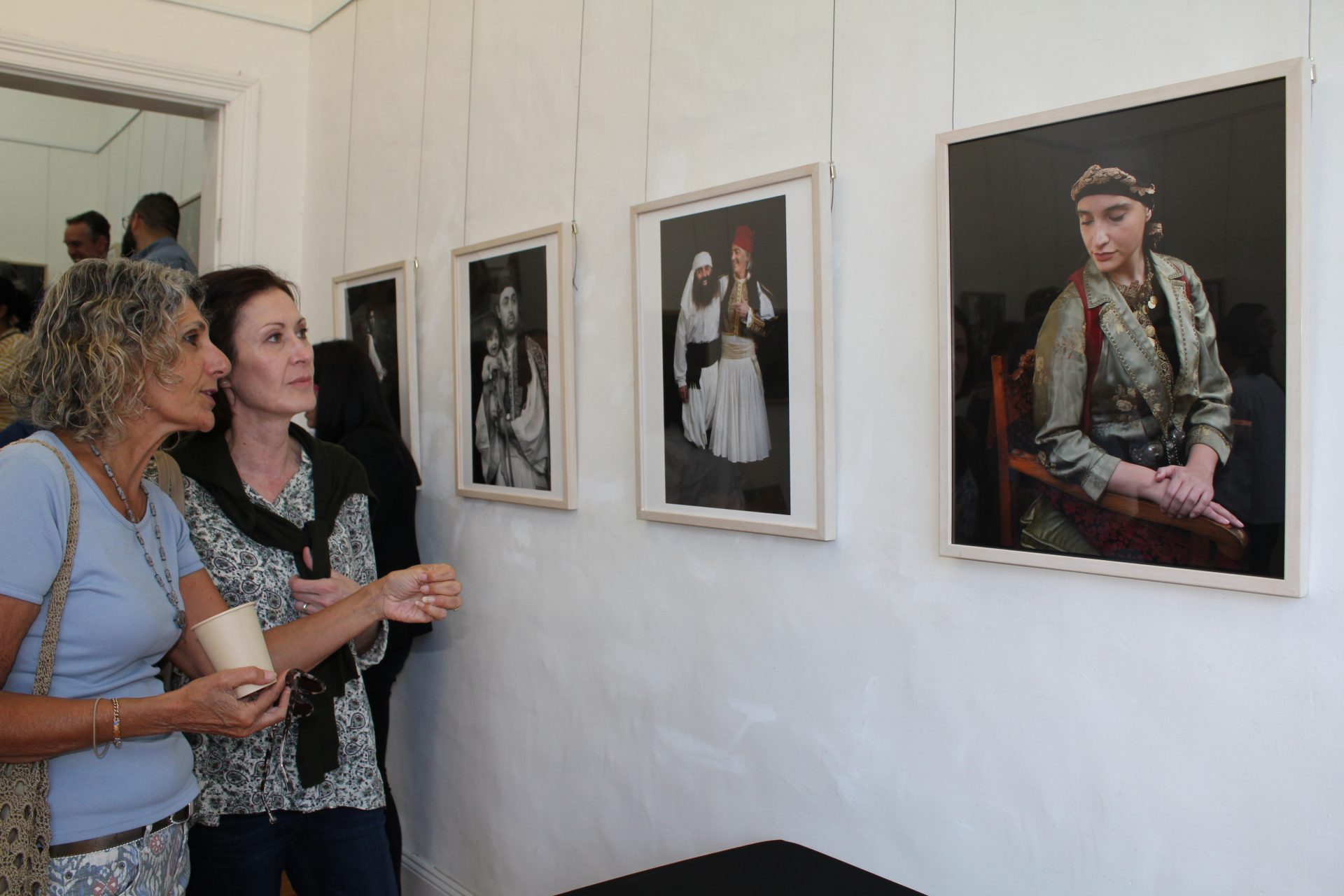 Effy Alexakis' photo exhibition in Sydney captures spirit of Greek ...