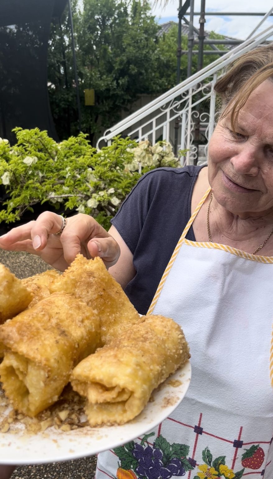 Traditional Greek Christmas Dessert: Diples - Greek Herald