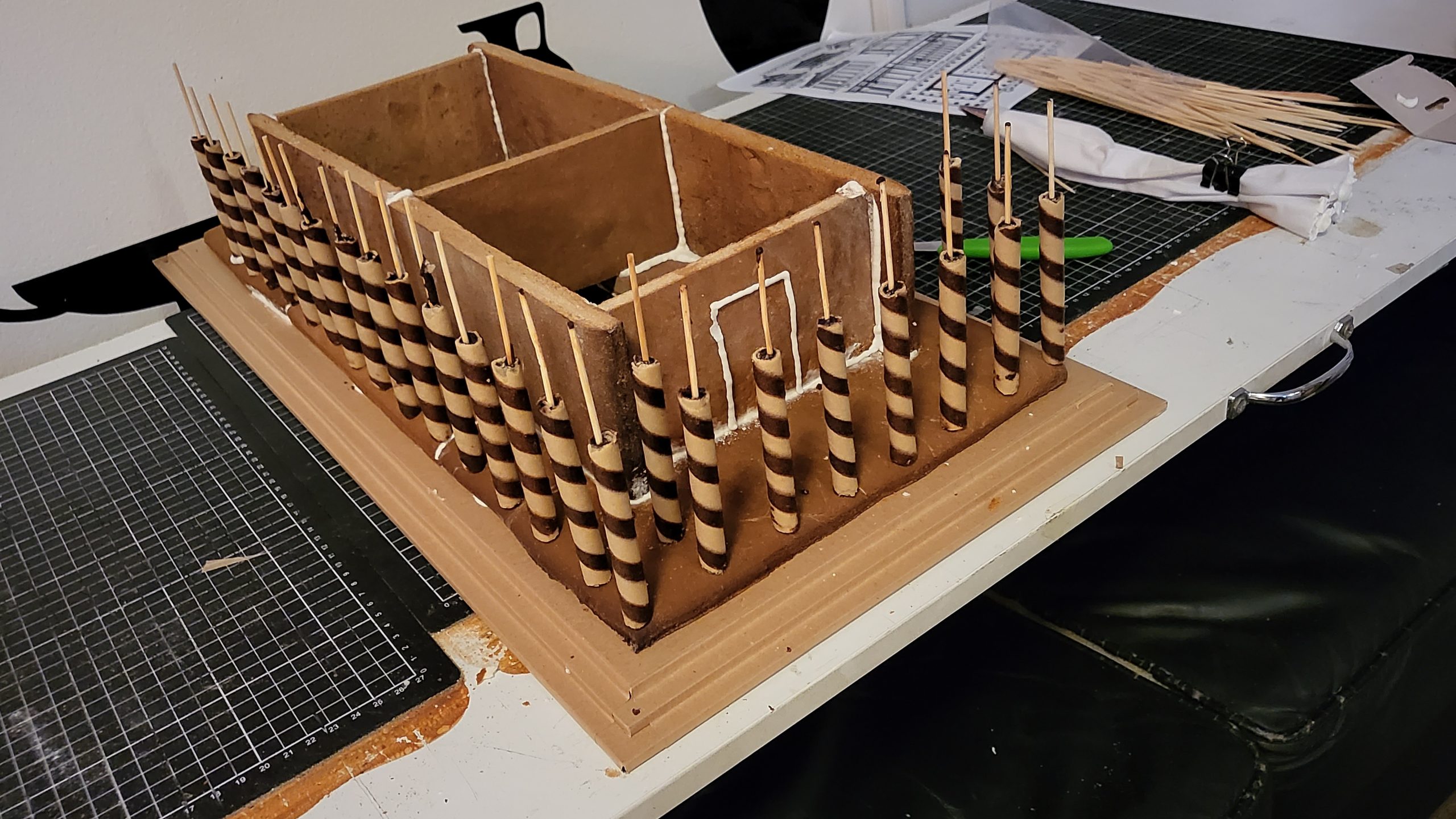 Making-the-Gingerbread-Parthenon-3 – Greek Herald