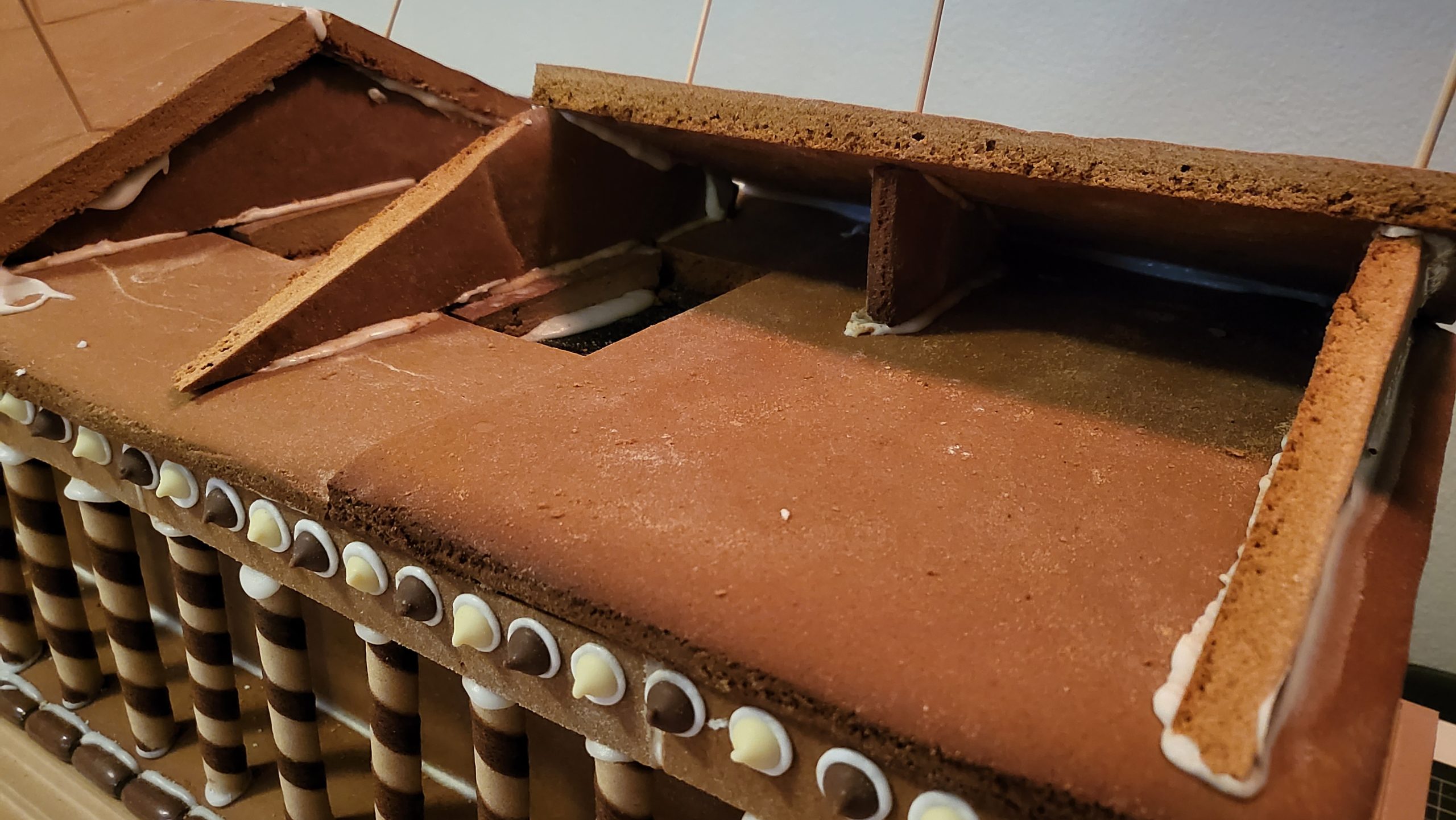 Making-the-Gingerbread-Parthenon-5 – Greek Herald