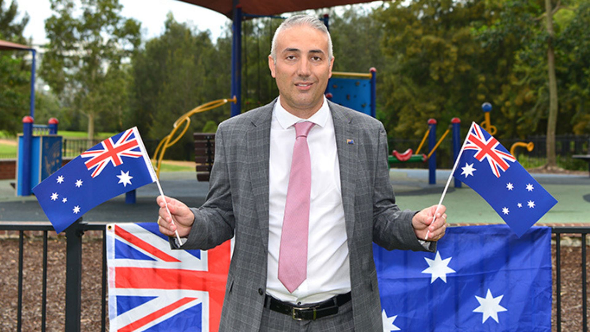 christou-steve – The Greek Herald