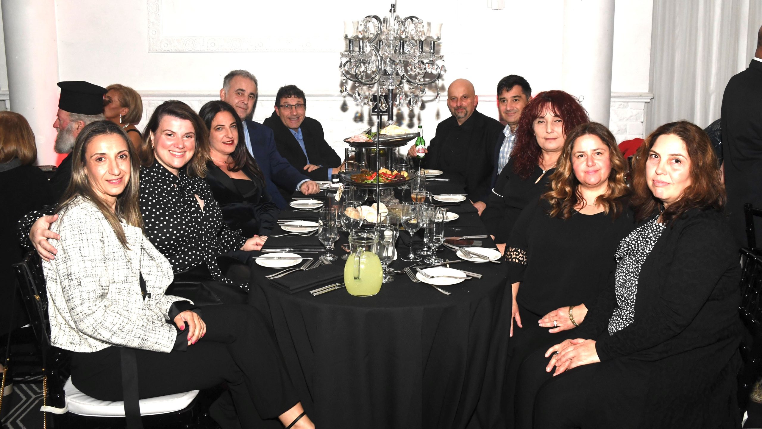 ball-8 - Greek Herald