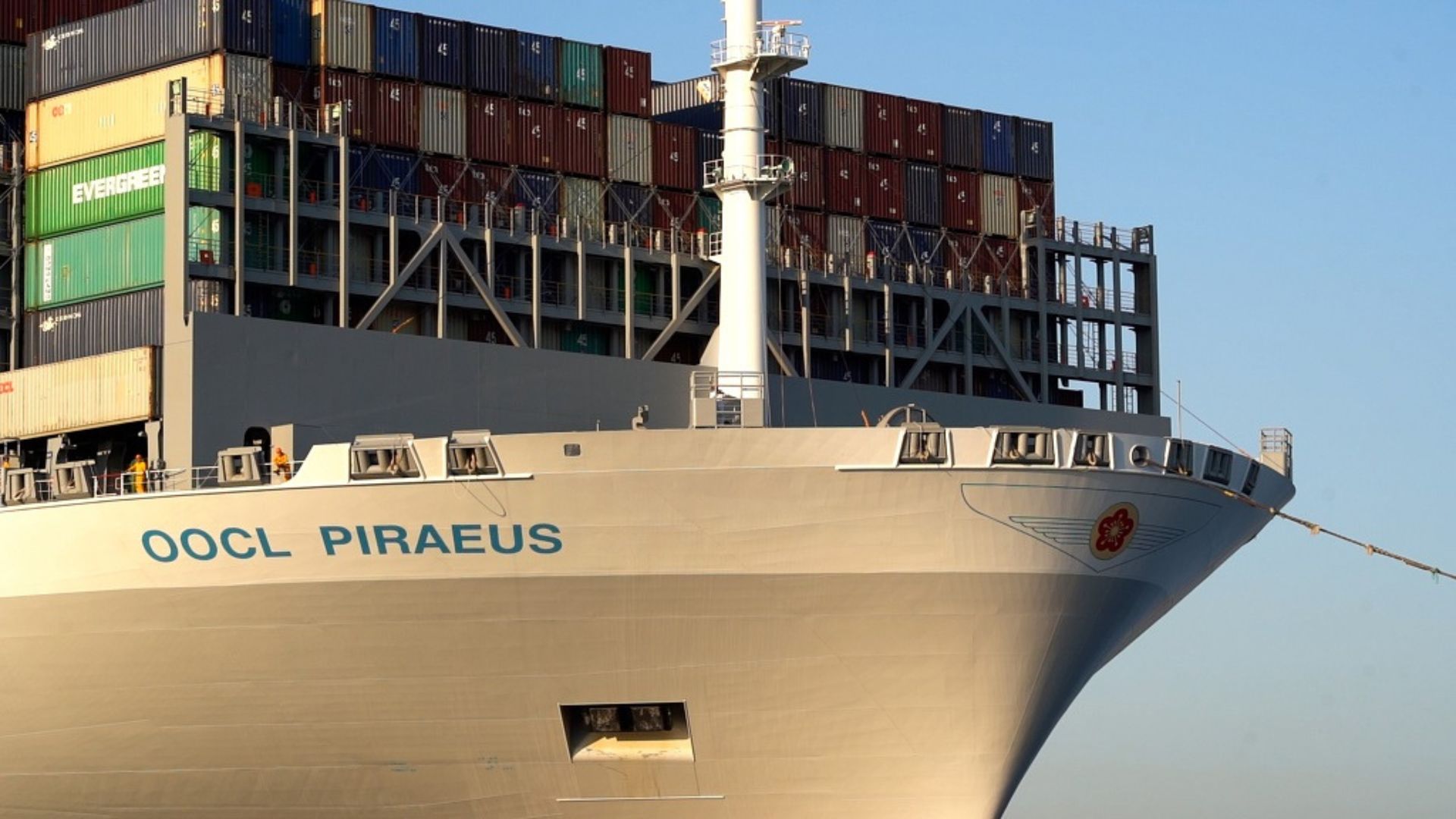 Piraeus ship arrives in Greek port. – The Greek Herald