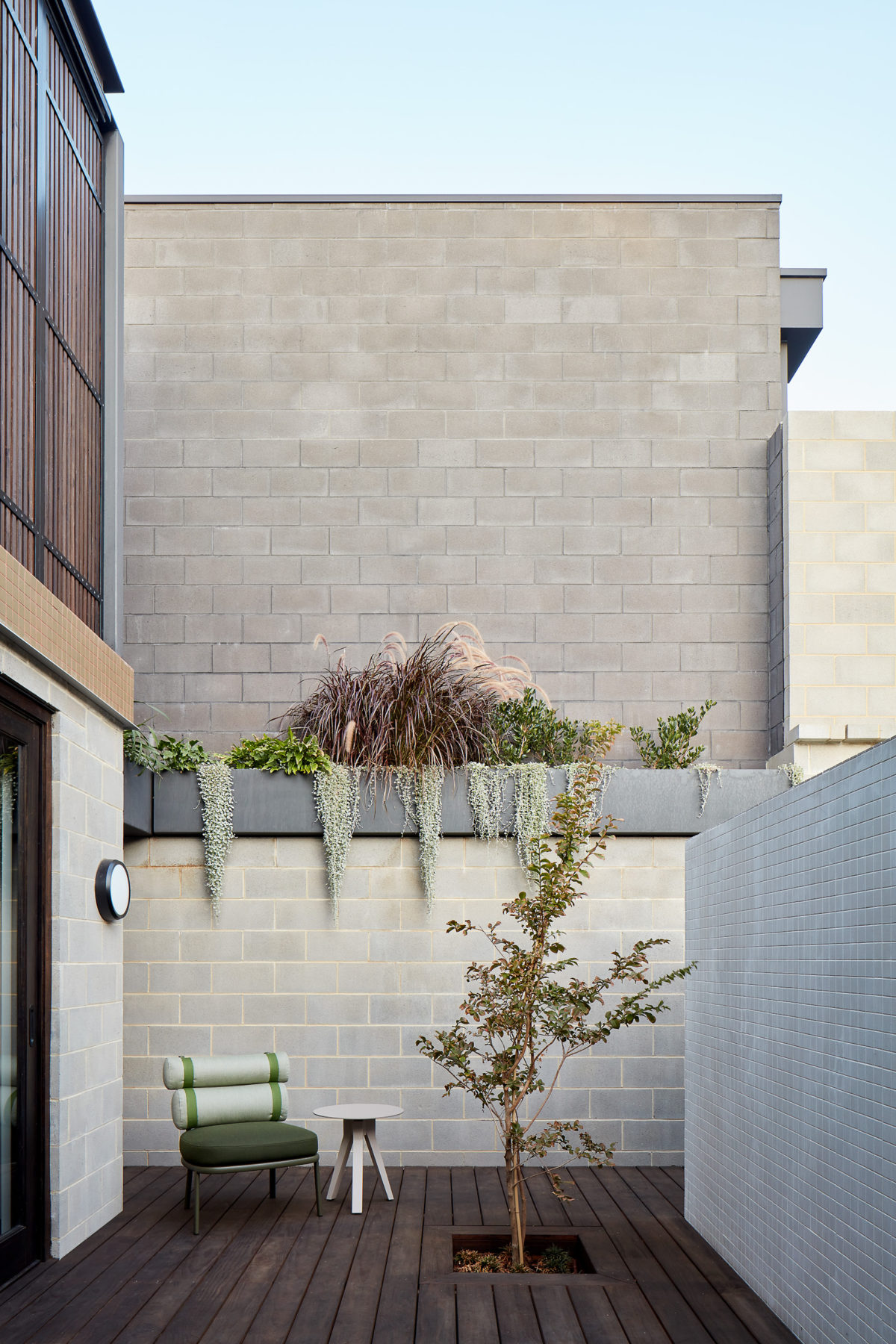 OPEN HOUSE: Sharlene Lee's Shutter House - Styleicons