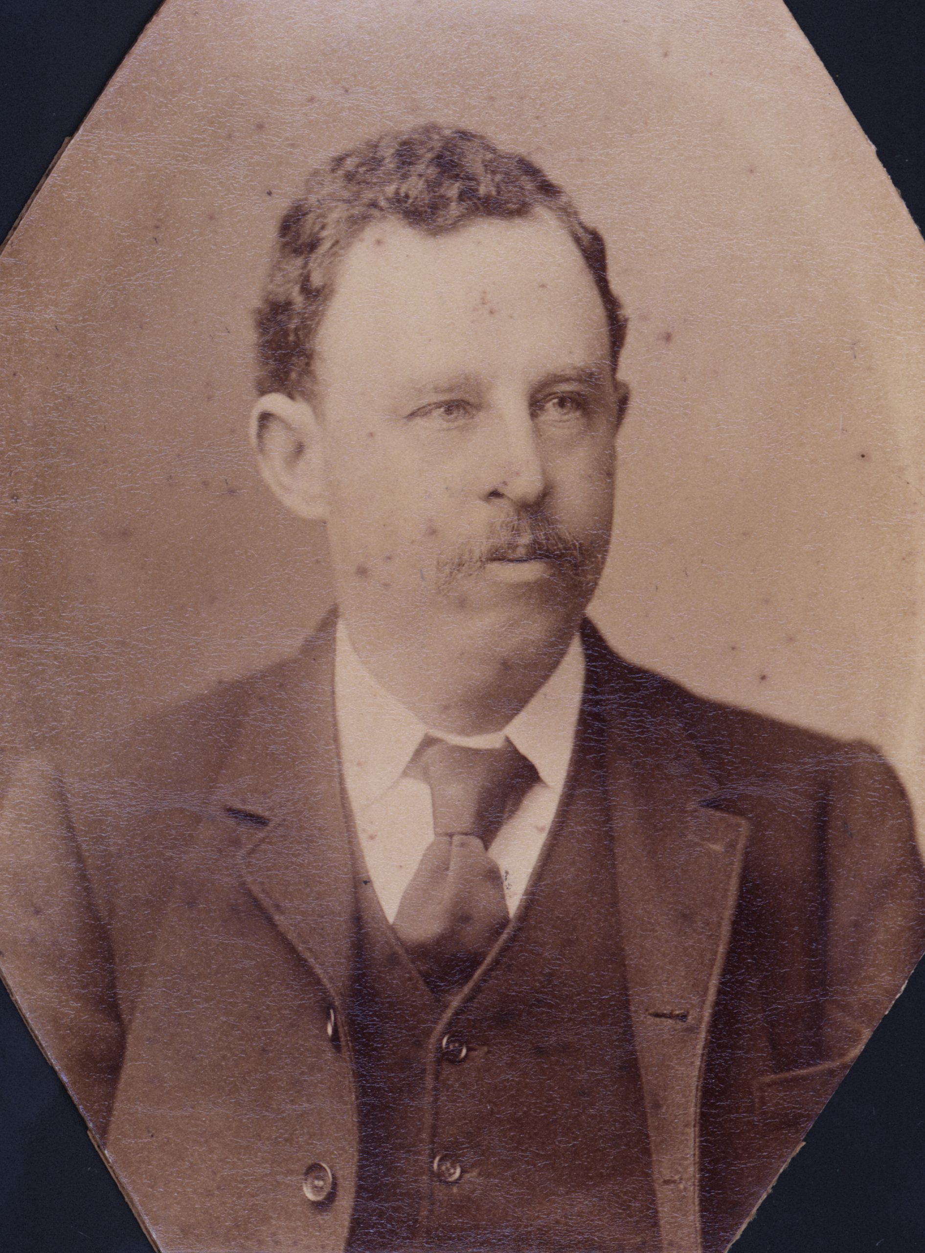 Aaron Maclean - SYDNEY'S ALDERMEN