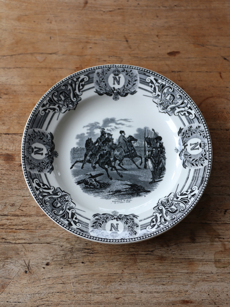 Belgian Boch Freres Napoleonic battle plates – European Antiques