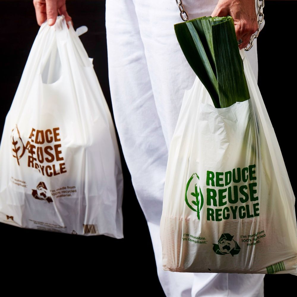 Product: Medium White Re-Useable Carry Bag