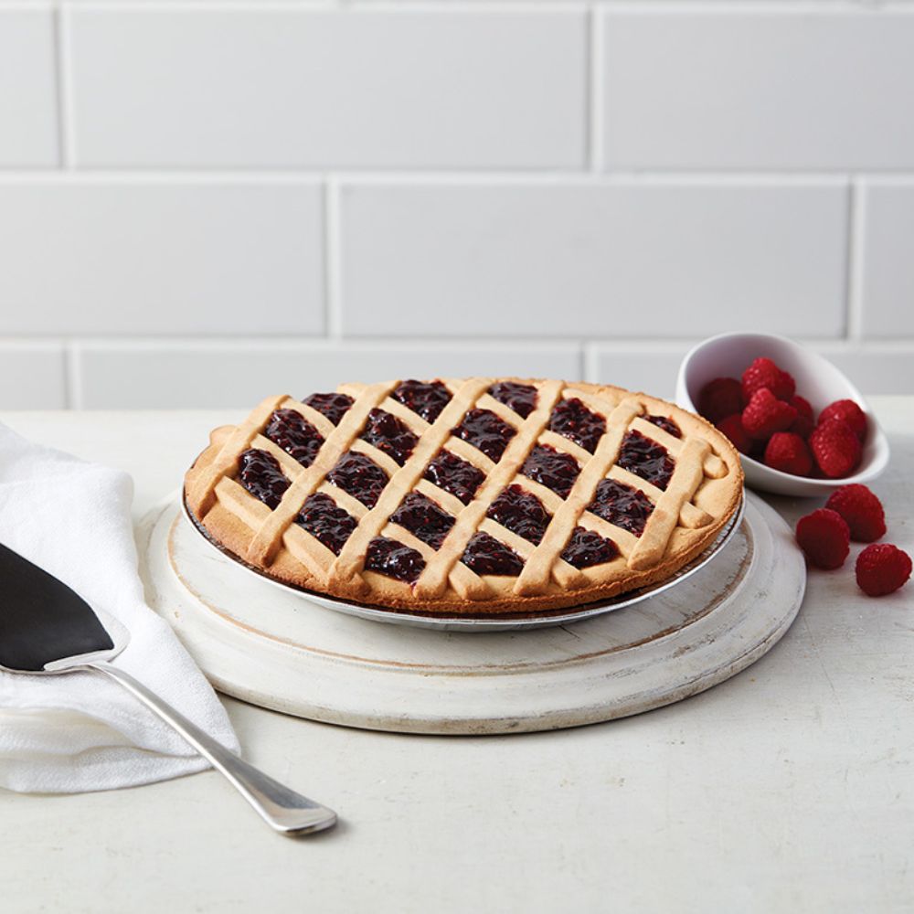 Product: 600mL Large Round Perforated Foil Family Pie Case