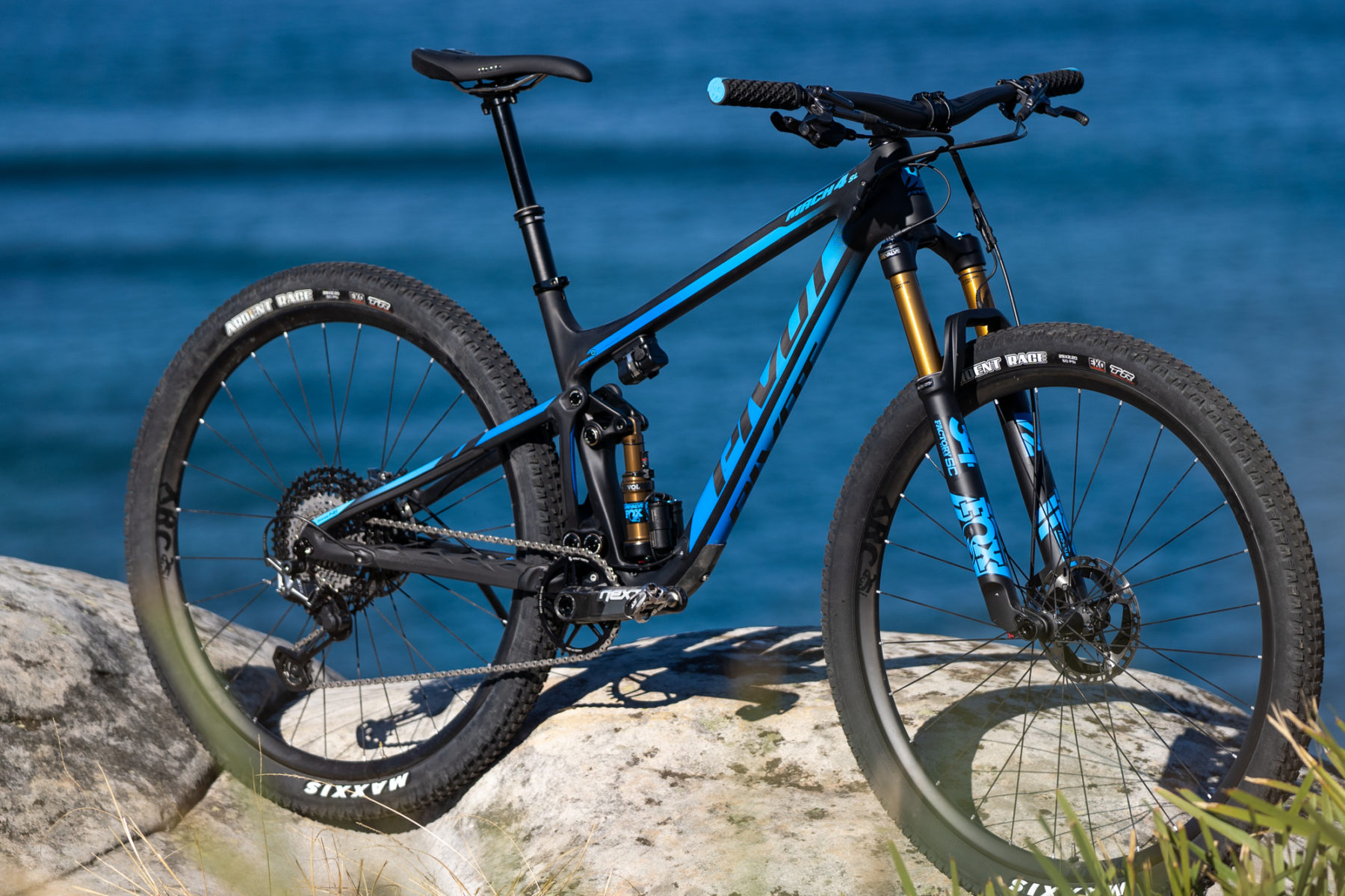 Tested: Pivot Mach 4 SL