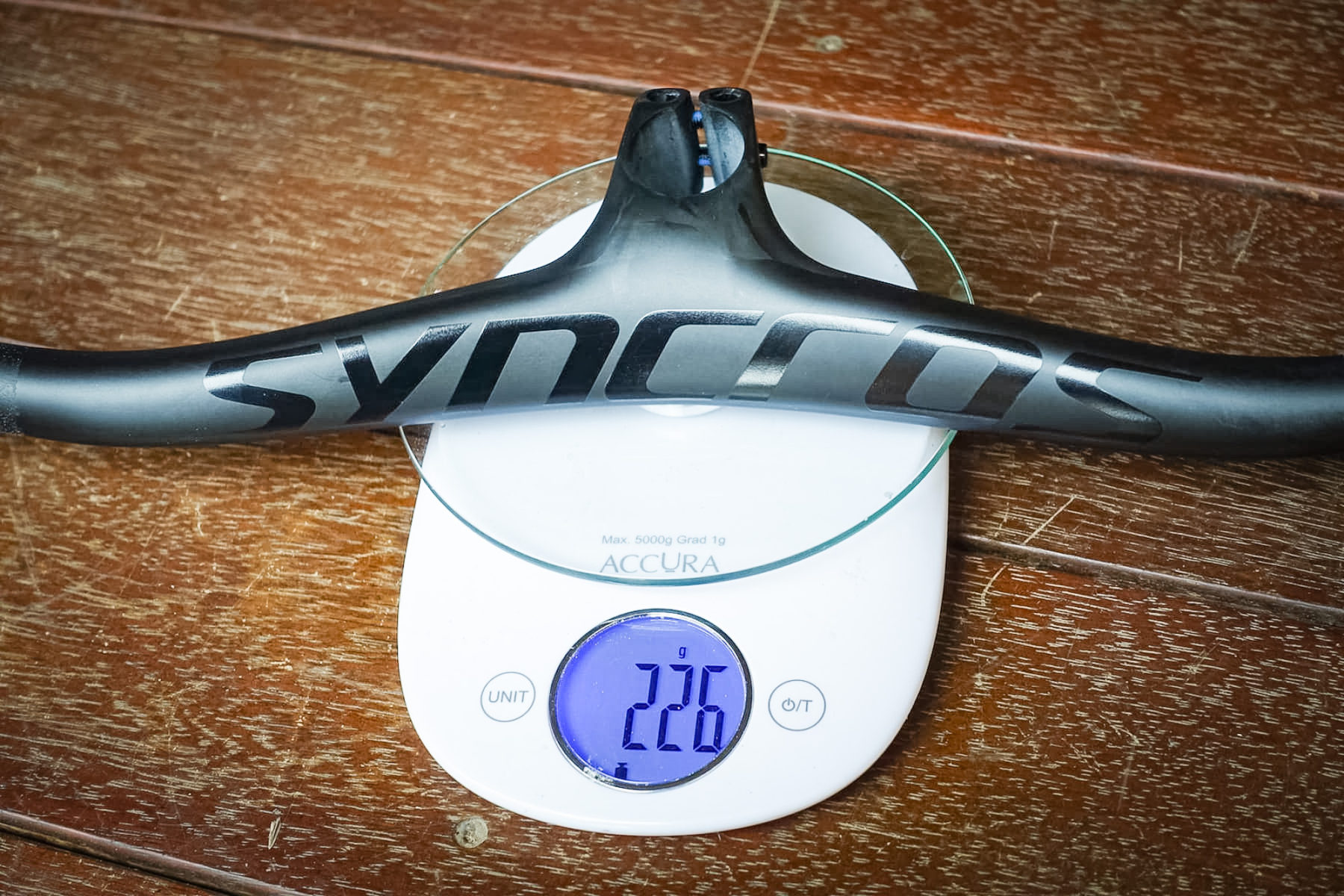 Review | The Syncros Fraser iC SL Is An Ultra-Light Carbon Bar & Stem