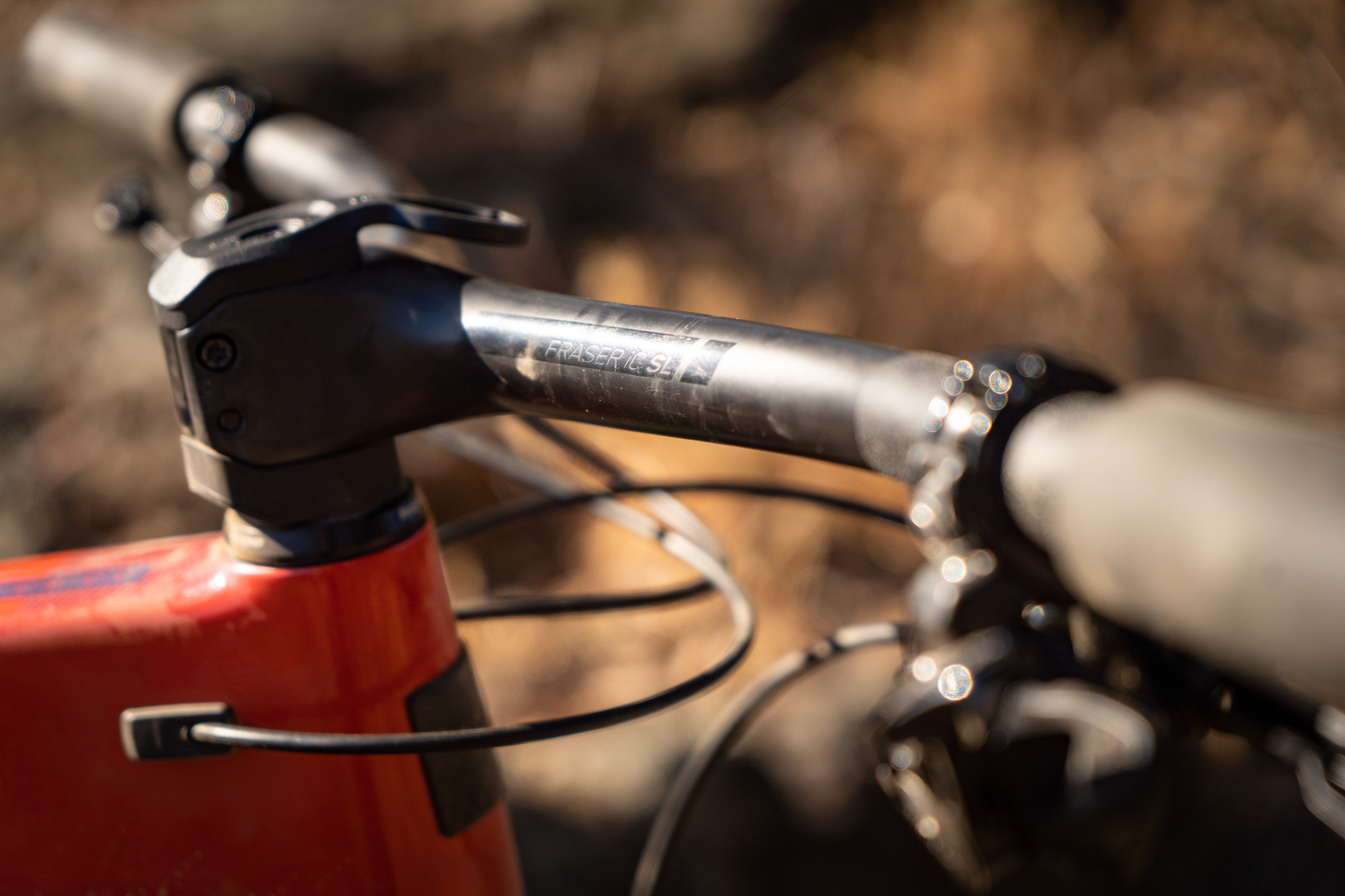 Review | The Syncros Fraser iC SL Is An Ultra-Light Carbon Bar & Stem