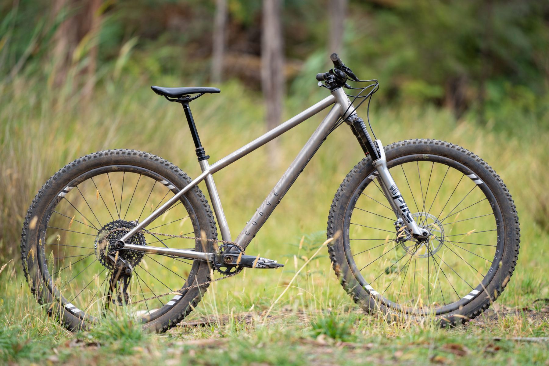curve downrock Archives - Flow Mountain Bike