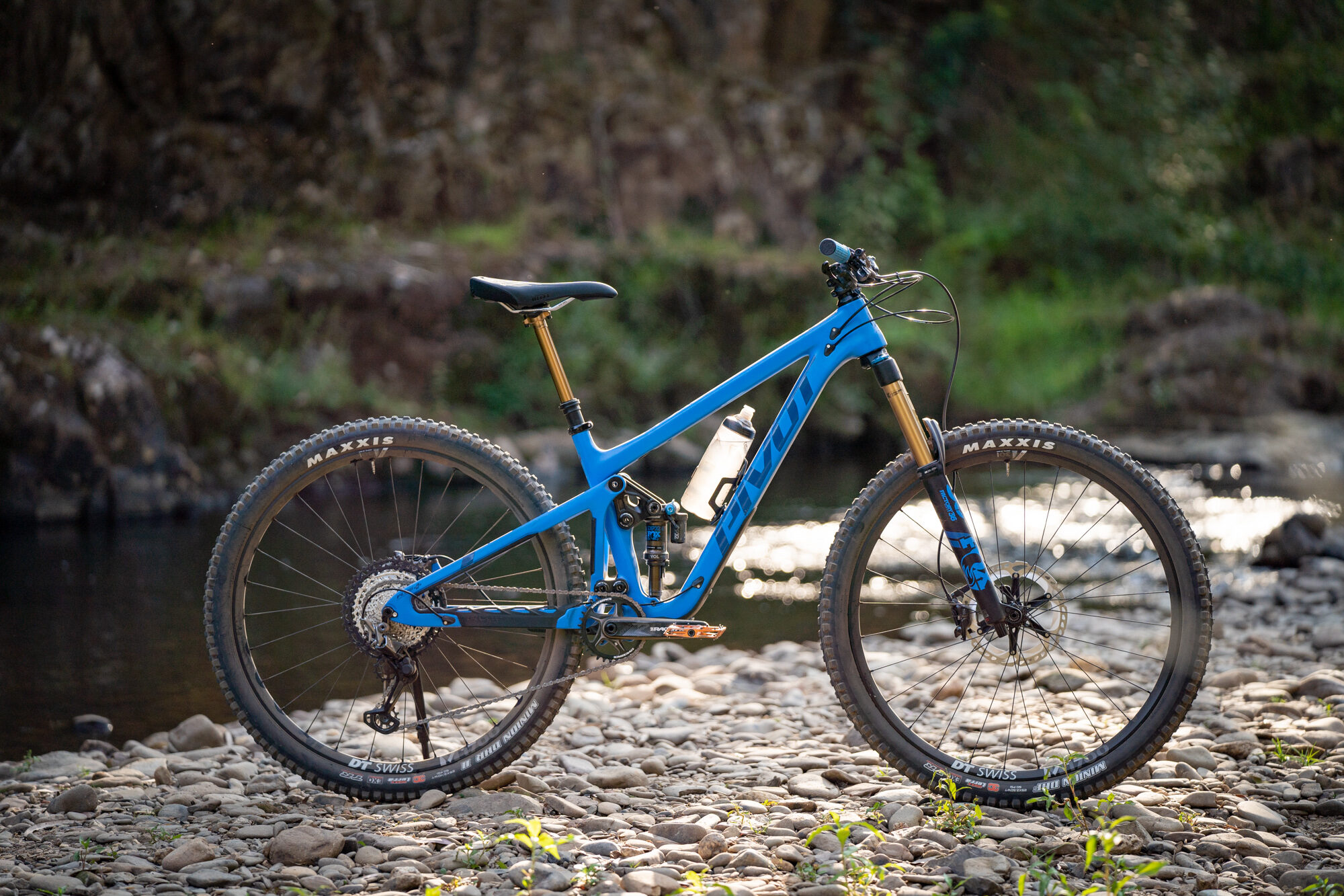Flow's First Bite: Pivot Mach 429 Trail