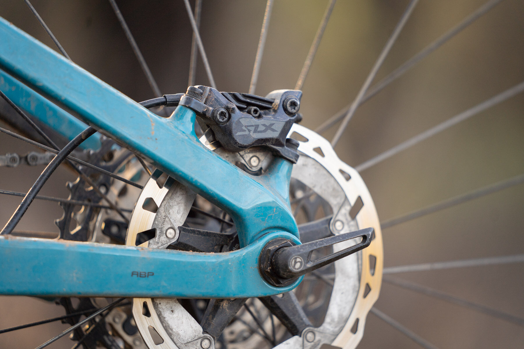 Review | Shimano SLX M7120 Four-Piston Disc Brakes