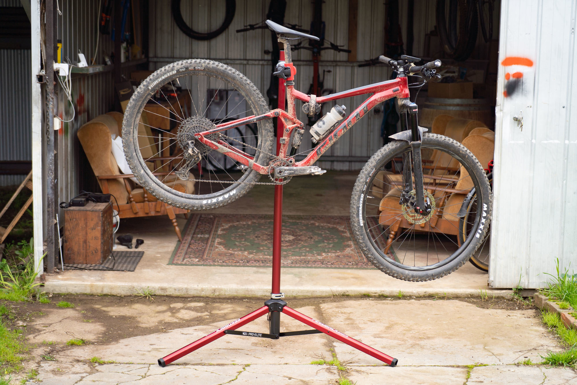 Flow's Fresh Produce | $239 Chain Lube, A Sleek Worktsand & Big Forks