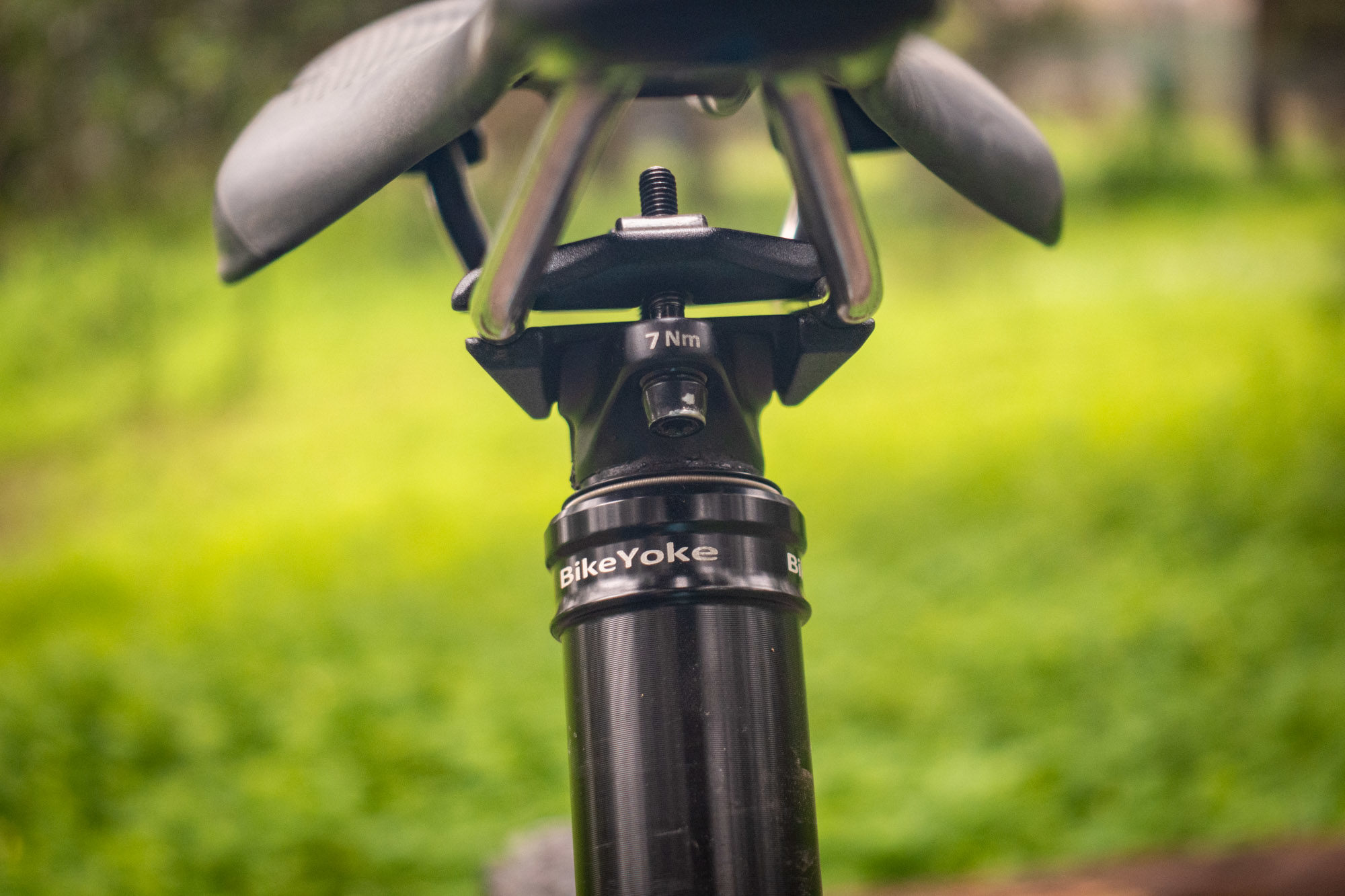 REVIEW | The BikeYoke Divine may just be our new favourite dropper post