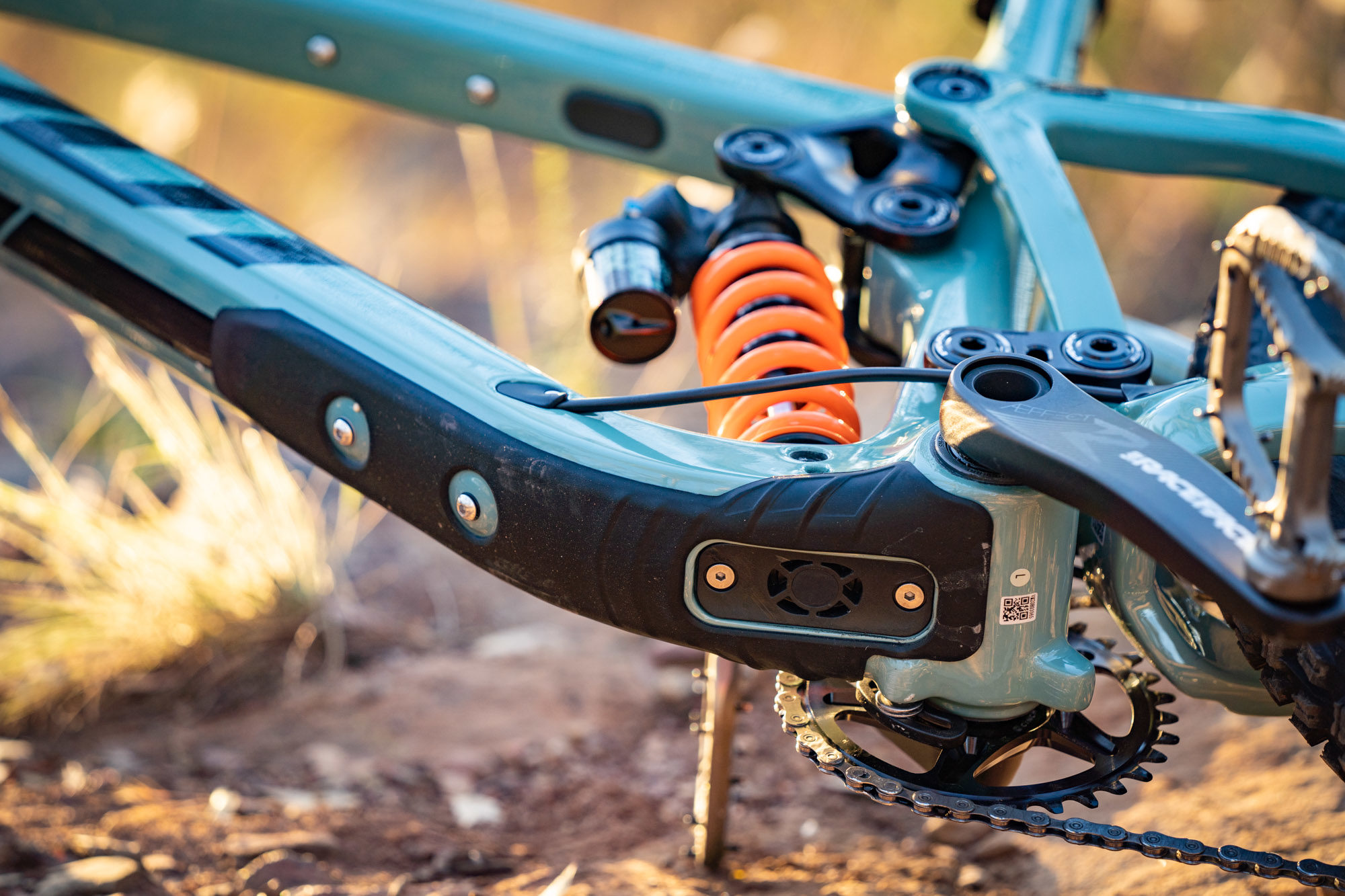 All-New Pivot Mach 6 Review | Keeping The 27.5in Flame Burning Bright!