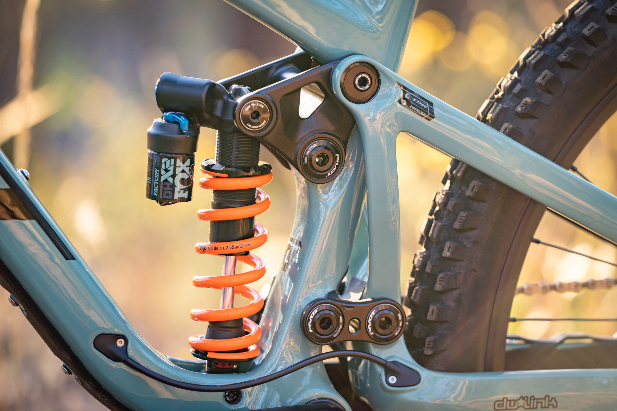 All-New Pivot Mach 6 Review | Keeping The 27.5in Flame Burning Bright!