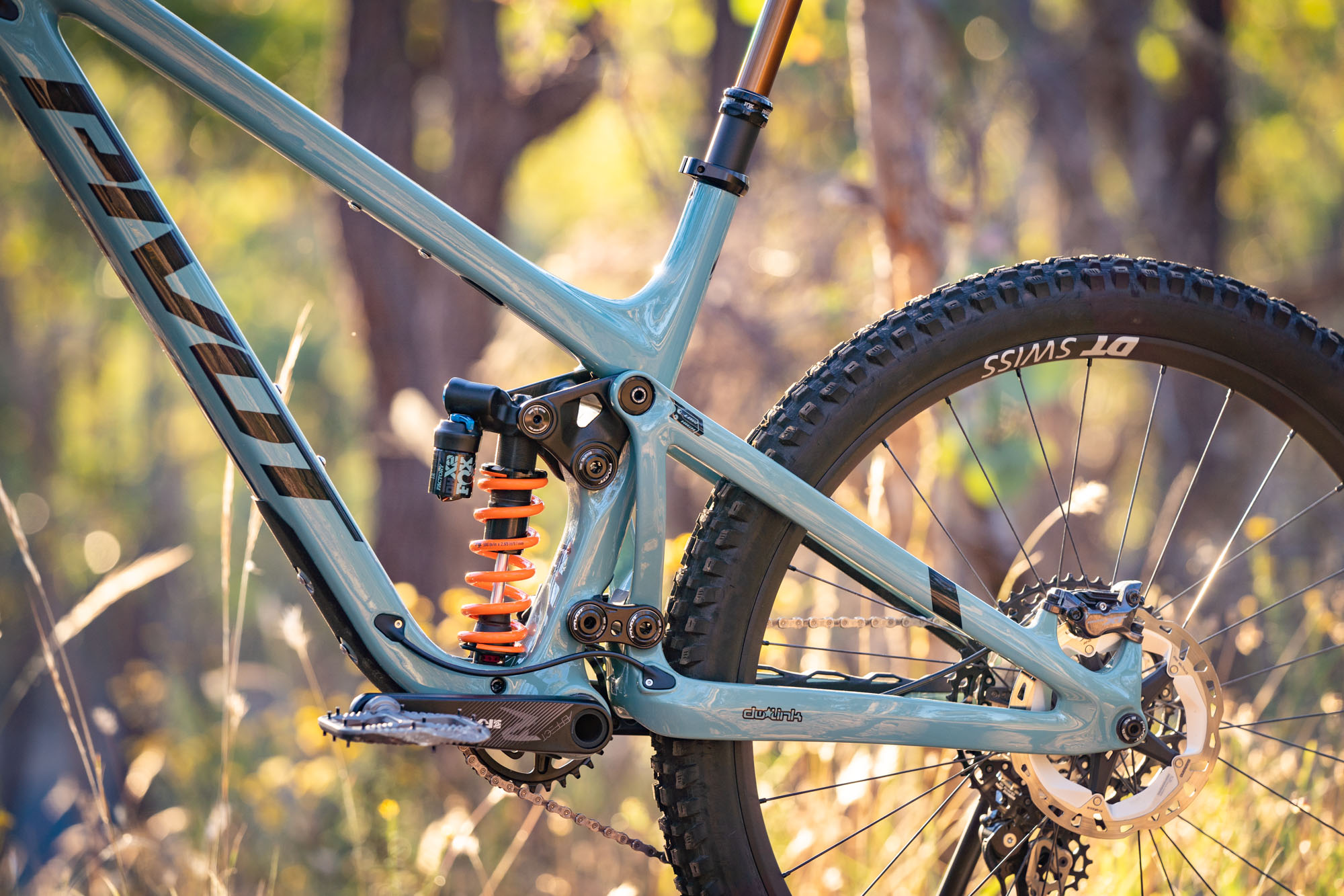 All-New Pivot Mach 6 Review | Keeping The 27.5in Flame Burning Bright!