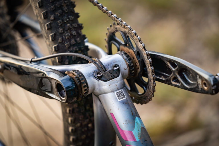 How to tell if a bike allows internal routing for a dropper post? : r/MTB