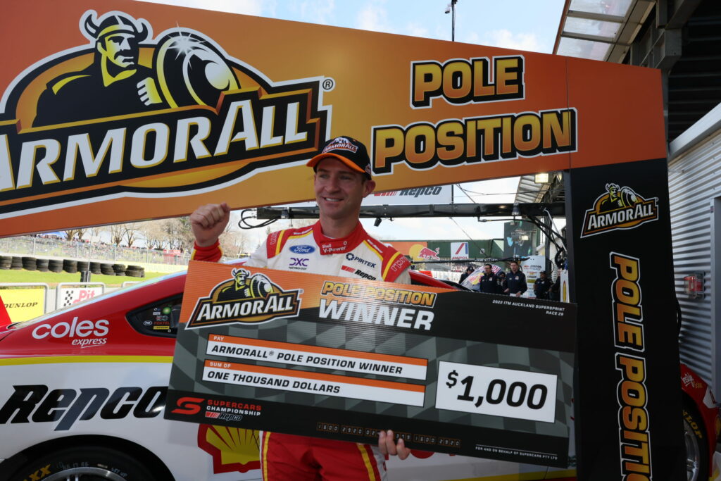 Shane van Gisbergen and Will Davison share Sunday poles - Repco Garage