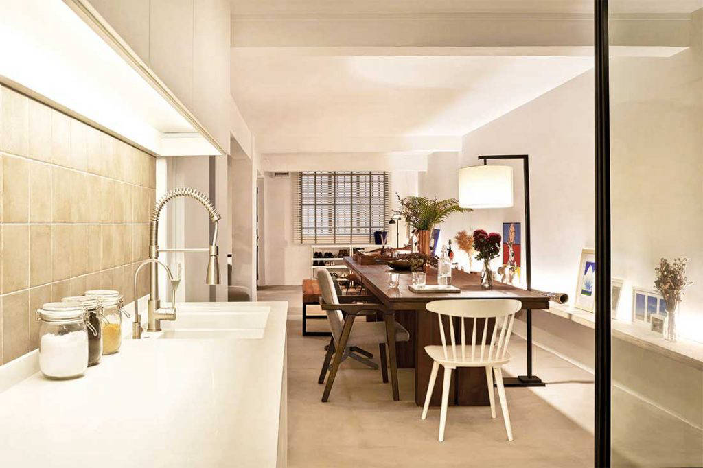 Flat with a five-metre-long dining table | Lookbox Living