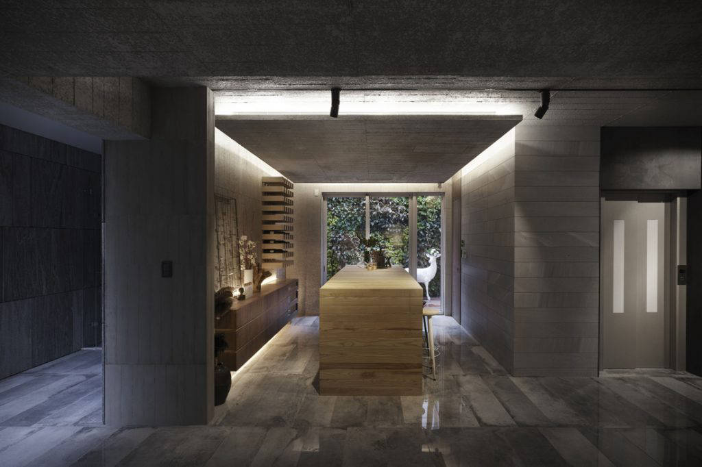 Adaptable home with multifunctional spaces reshapes itself | Lookbox Living