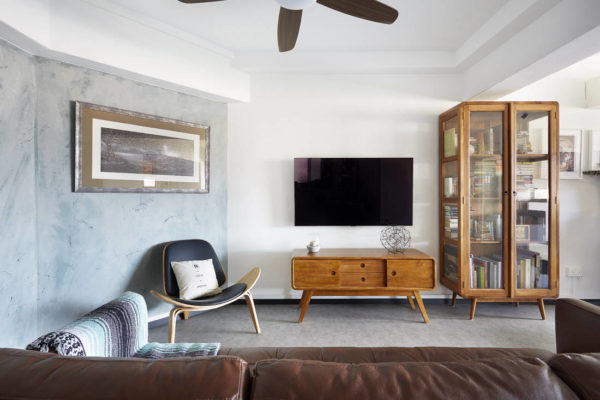 This home embraces angular walls like a champ | Lookbox Living