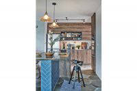 An artist turns her living room into an art studio | Lookbox Living