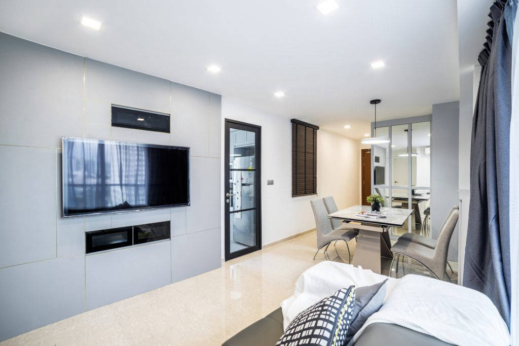 Airy living in a compact 757sqft apartment | Lookbox Living