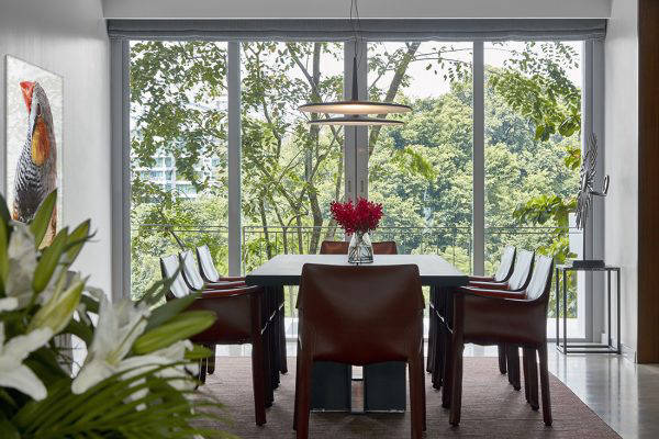 Relaxed elegance defines this family retreat in the city | Lookbox Living