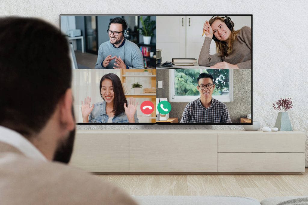 5 benefits of having a television in a home office | Lookbox Living