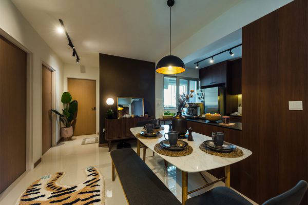 A handsome flat in dark, beautiful shades | Lookbox Living