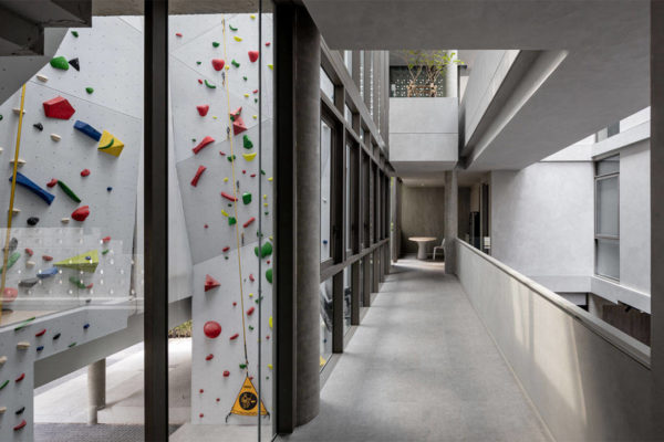 An inter-terrace house dressed in bricks | Lookbox Living