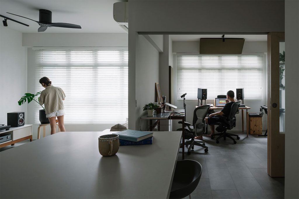 A three-room flat with a dedicated home office for two | Lookbox Living