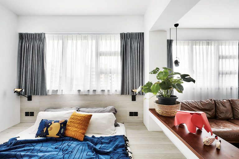 Home experiment: How to turn a small flat into a free-flowing space for ...