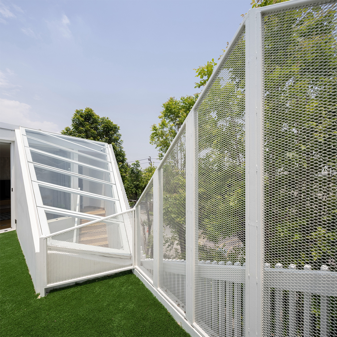 All for the family in this vertical house | Lookbox Living