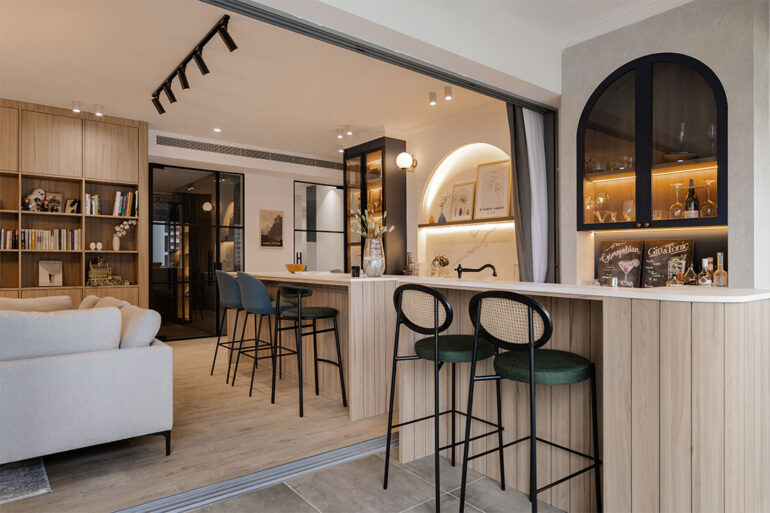 The one with the balcony bar | Lookbox Living