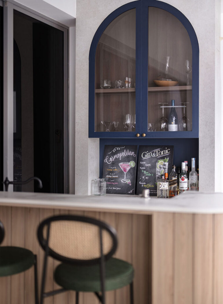 The one with the balcony bar | Lookbox Living
